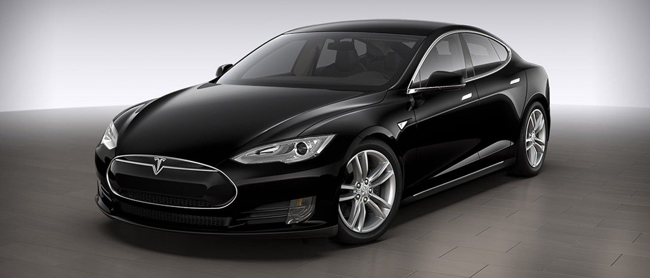 Tesla Model S "D", 4x4 e pilota automatico - Webnews